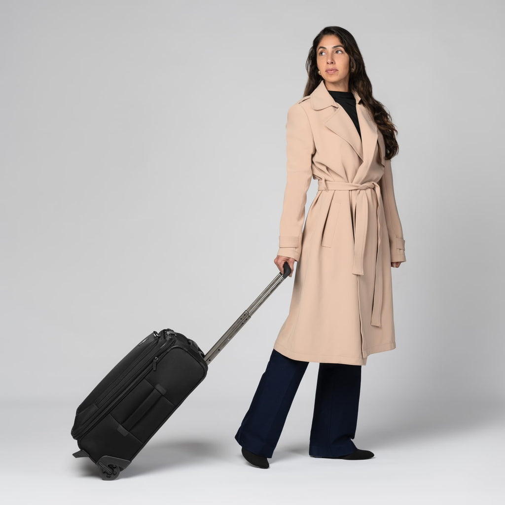 Crew™ Classic Carry-On Expandable Rollaboard® – Travelpro® Canada