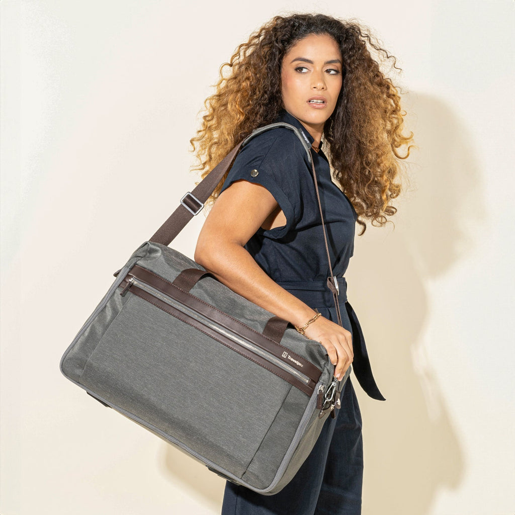 Platinum® Elite Soft Duffel – Travelpro® Canada